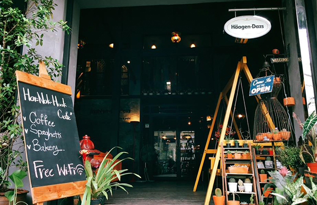 Hor-Nok-Hook Café Near Bangkok Railway Station - Bangkok - Taithaione