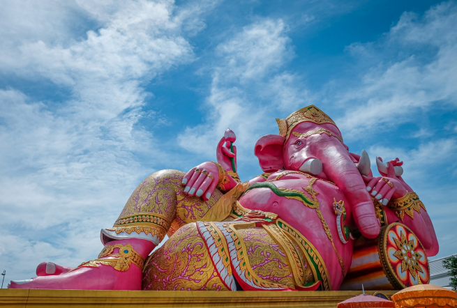 Phuket's Reclining Pink Elephant: A Unique Way to Make Wishes - Thaiker ...