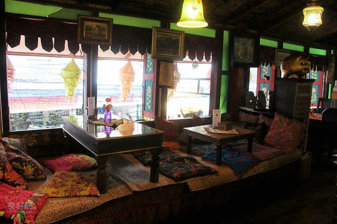 Thamel Coffee in Chiang Mai: Bright Nepalese Style - Thaiker - Taithaione