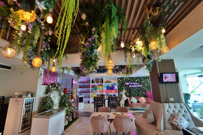 Dimple Cafe and Fancy Studio in Bangkok - Bangkok - Taithaione