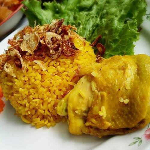 Bangkok’s Convent Alley Yellow Curry Chicken Rice - Bangkok - Taithaione